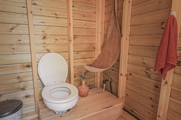 Outdoor Toilet Ideas: Maximizing Comfort and Convenience - HomeBiogas